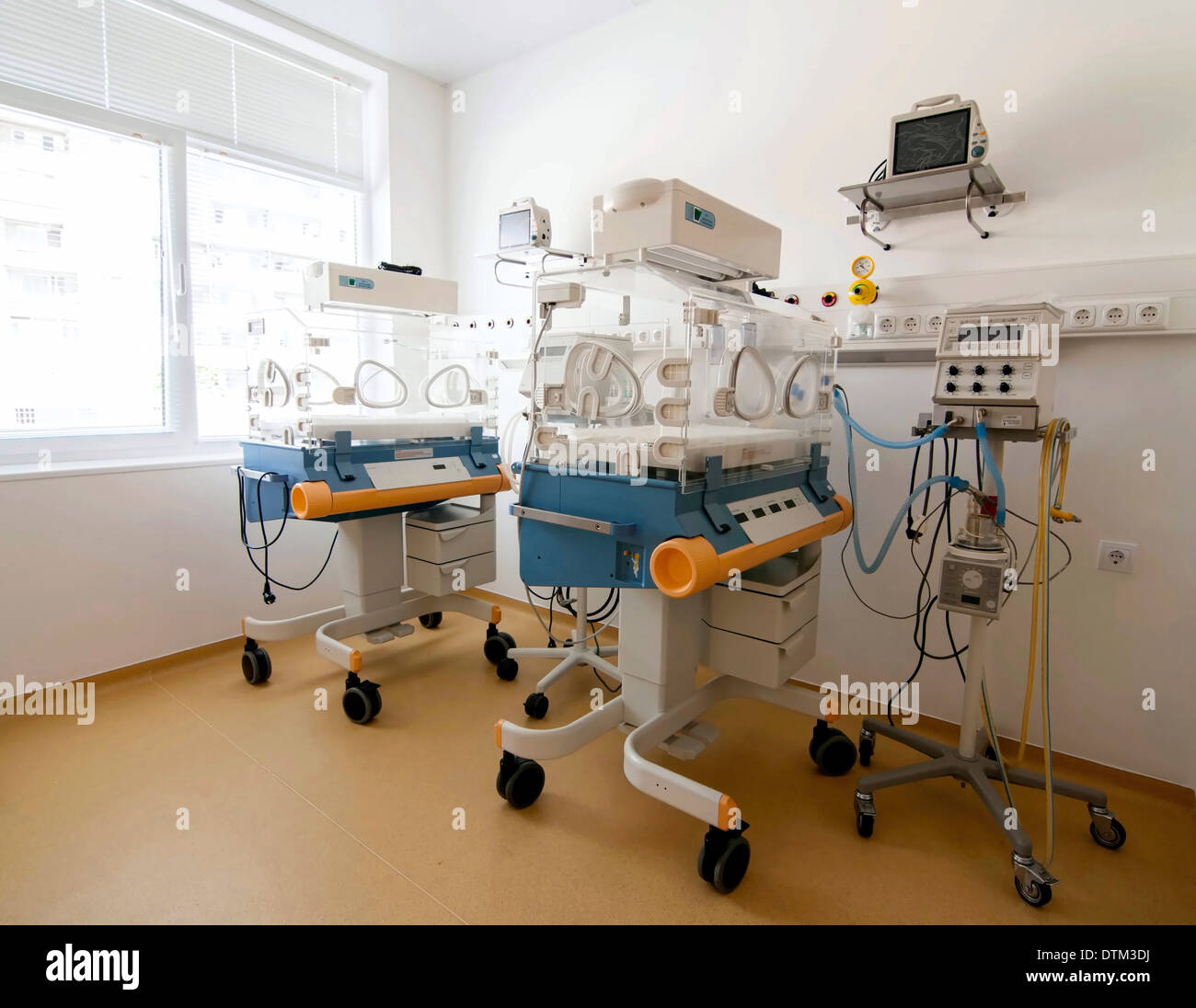 Medical-diagnostic equipment room Stock Photo - Alamy