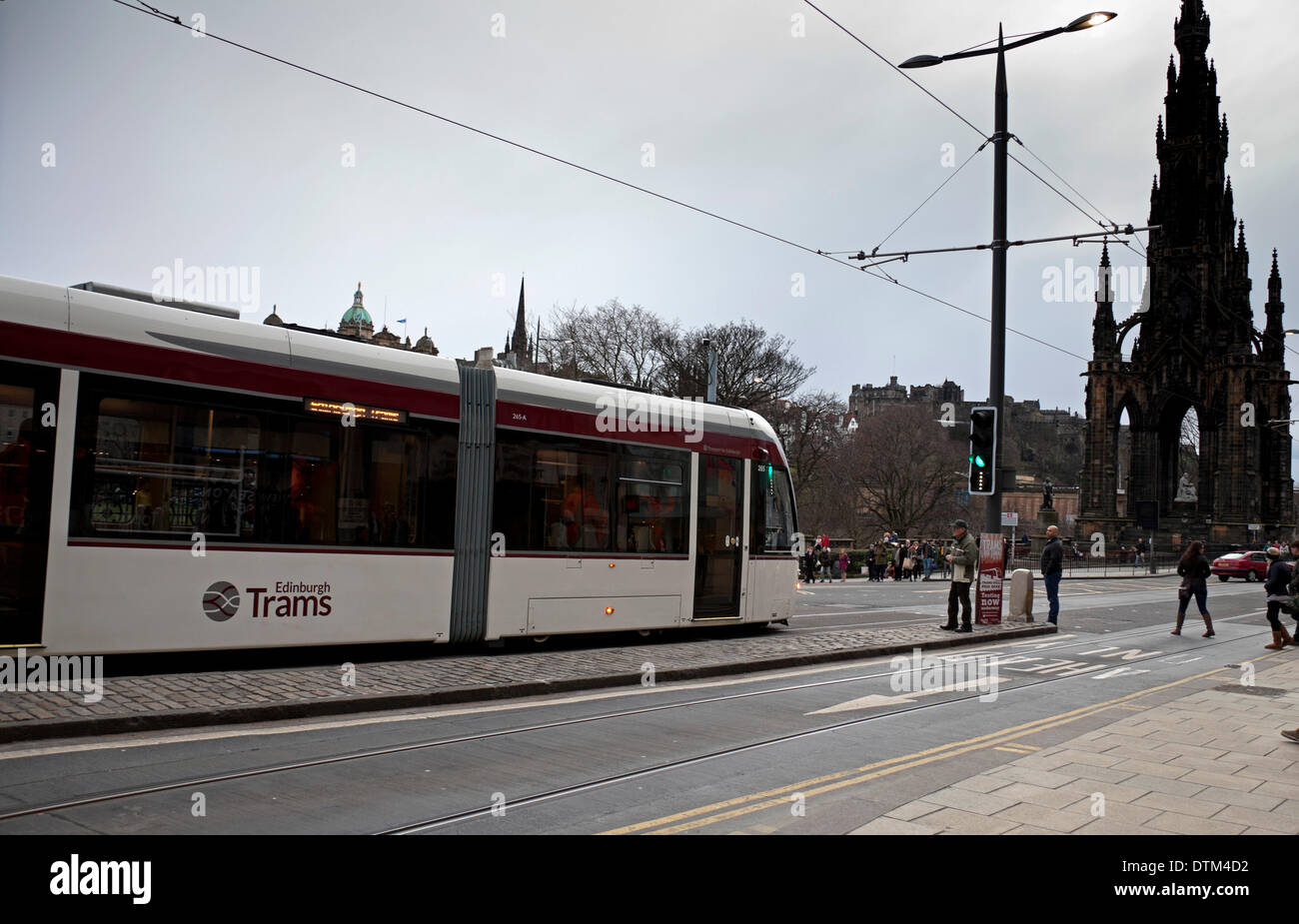 Edinburgh princes street edinburgh trams hi-res stock photography and ...