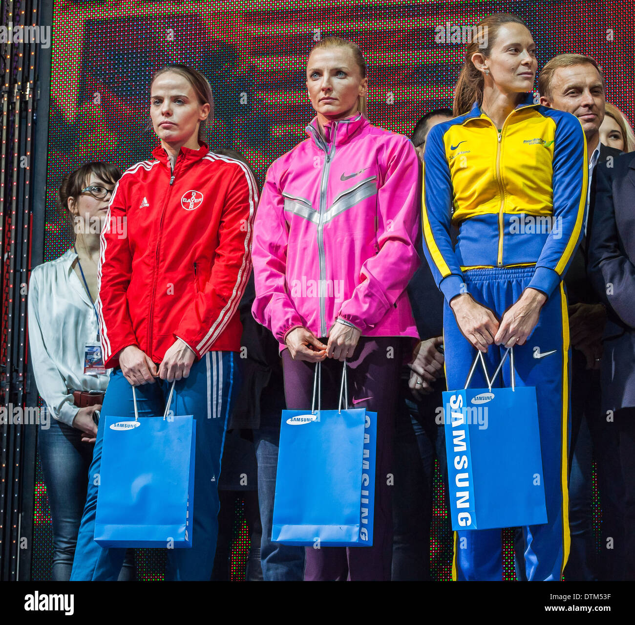 Men pole vault hi-res stock photography and images - Alamy