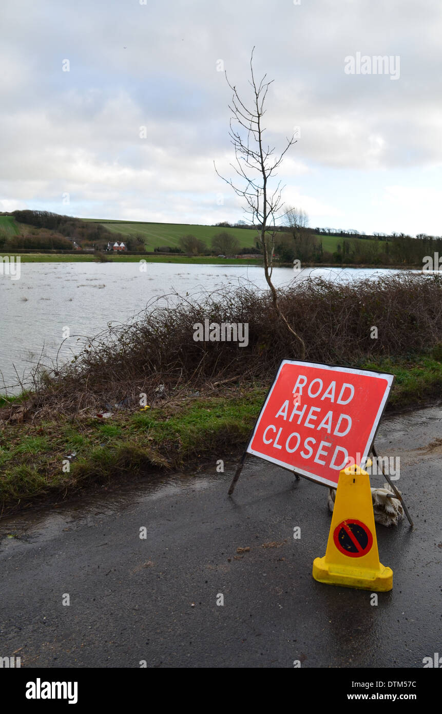 Road ahead closed traffic sign Stock Photo - Alamy