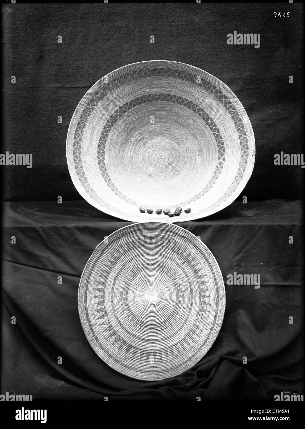 Indian woven handmade baskets hi-res stock photography and images - Alamy