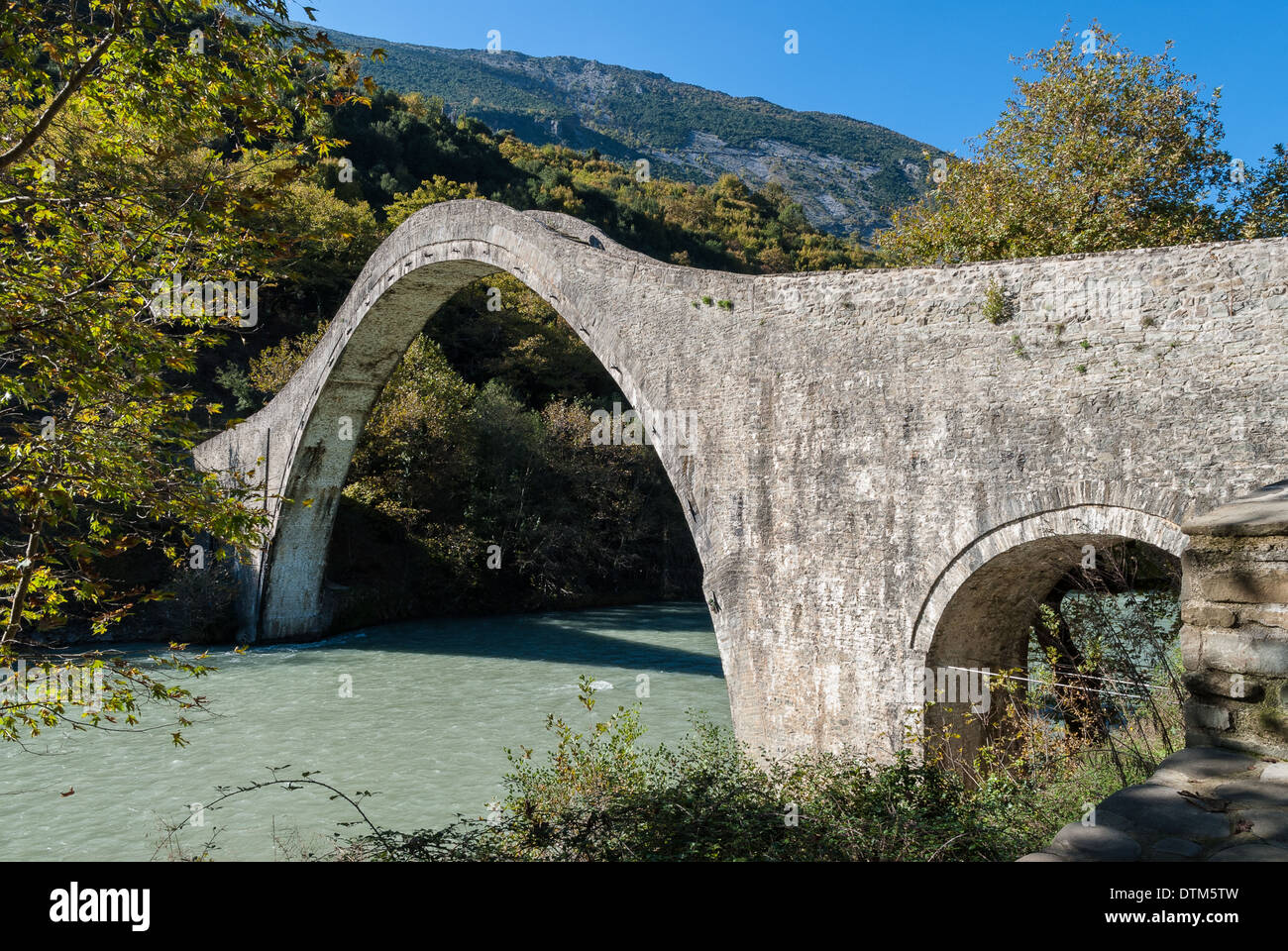 Plaka bridge hi-res stock photography and images - Alamy