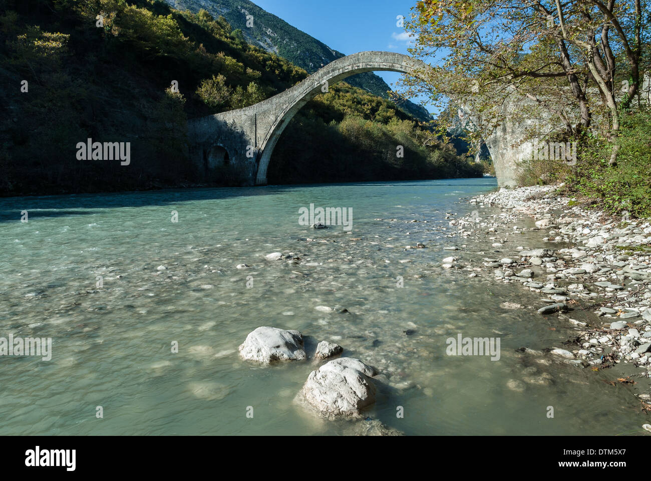 Plaka bridge hi-res stock photography and images - Alamy