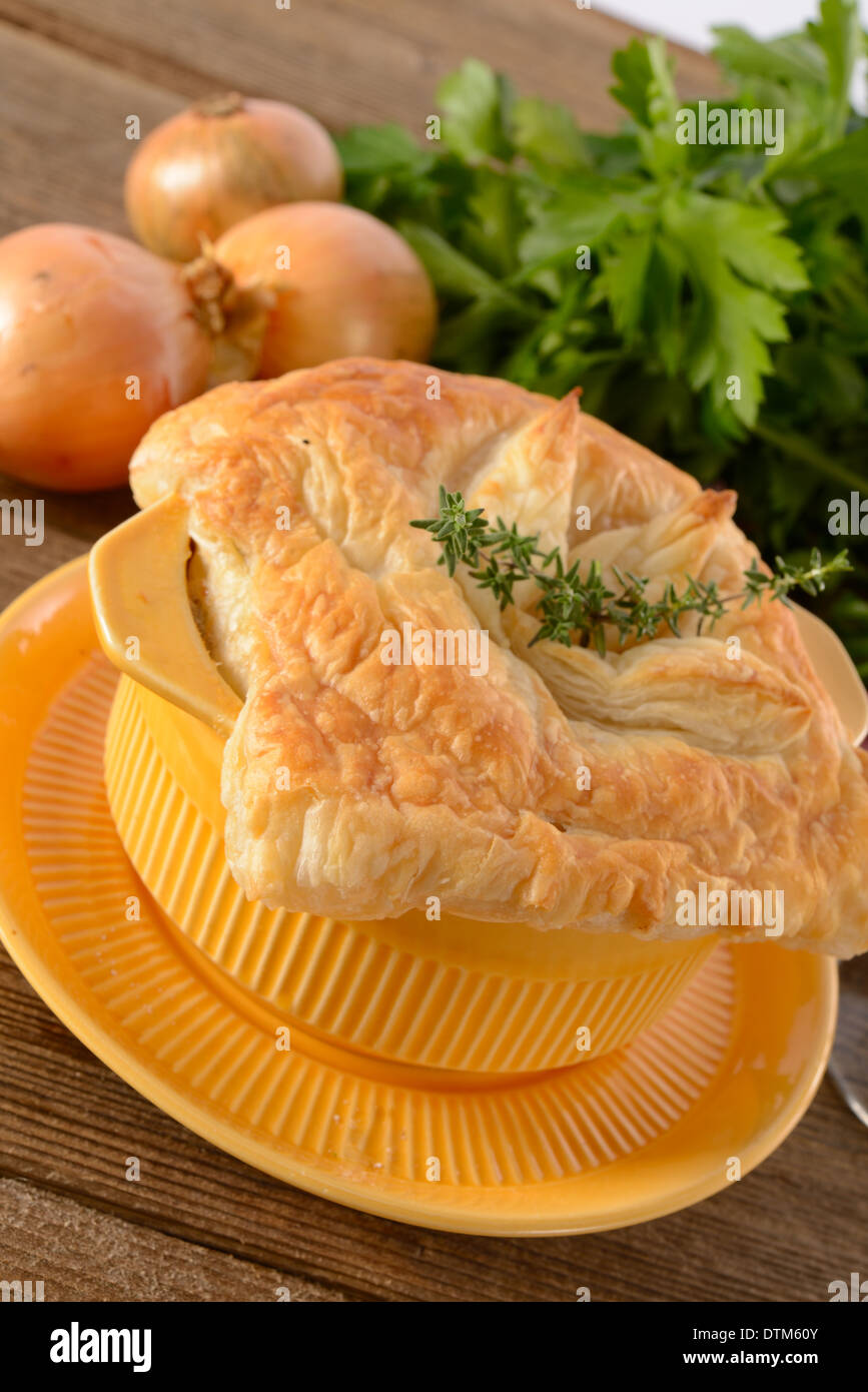 French onion soup paris hi-res stock photography and images - Alamy