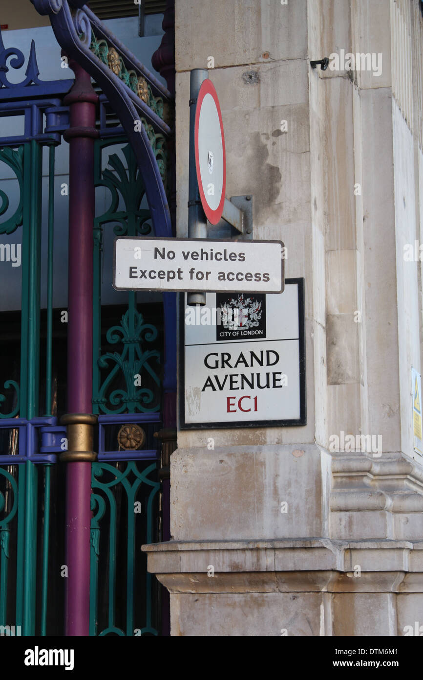 Smithfield sign market hi-res stock photography and images - Alamy