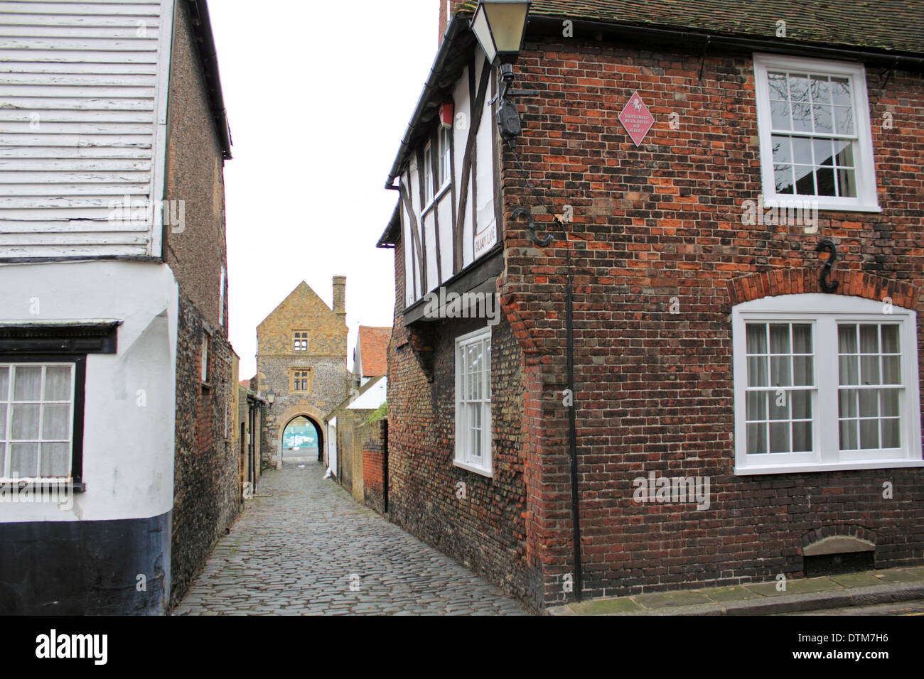 Fisher Gate at The Quay in the historic town of Sandwich, Kent, England ...