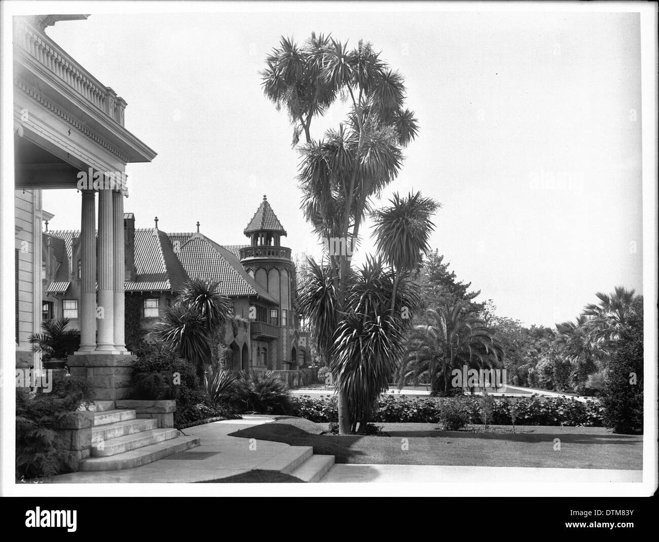 Doheny mansion hi-res stock photography and images - Alamy