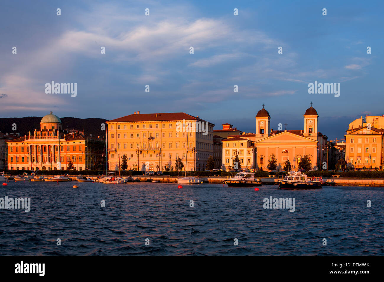 The beautiful city of Trieste planted in front of the Adriatic Sea ...