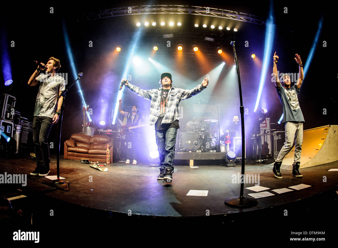 Syco records hi-res stock photography and images - Alamy