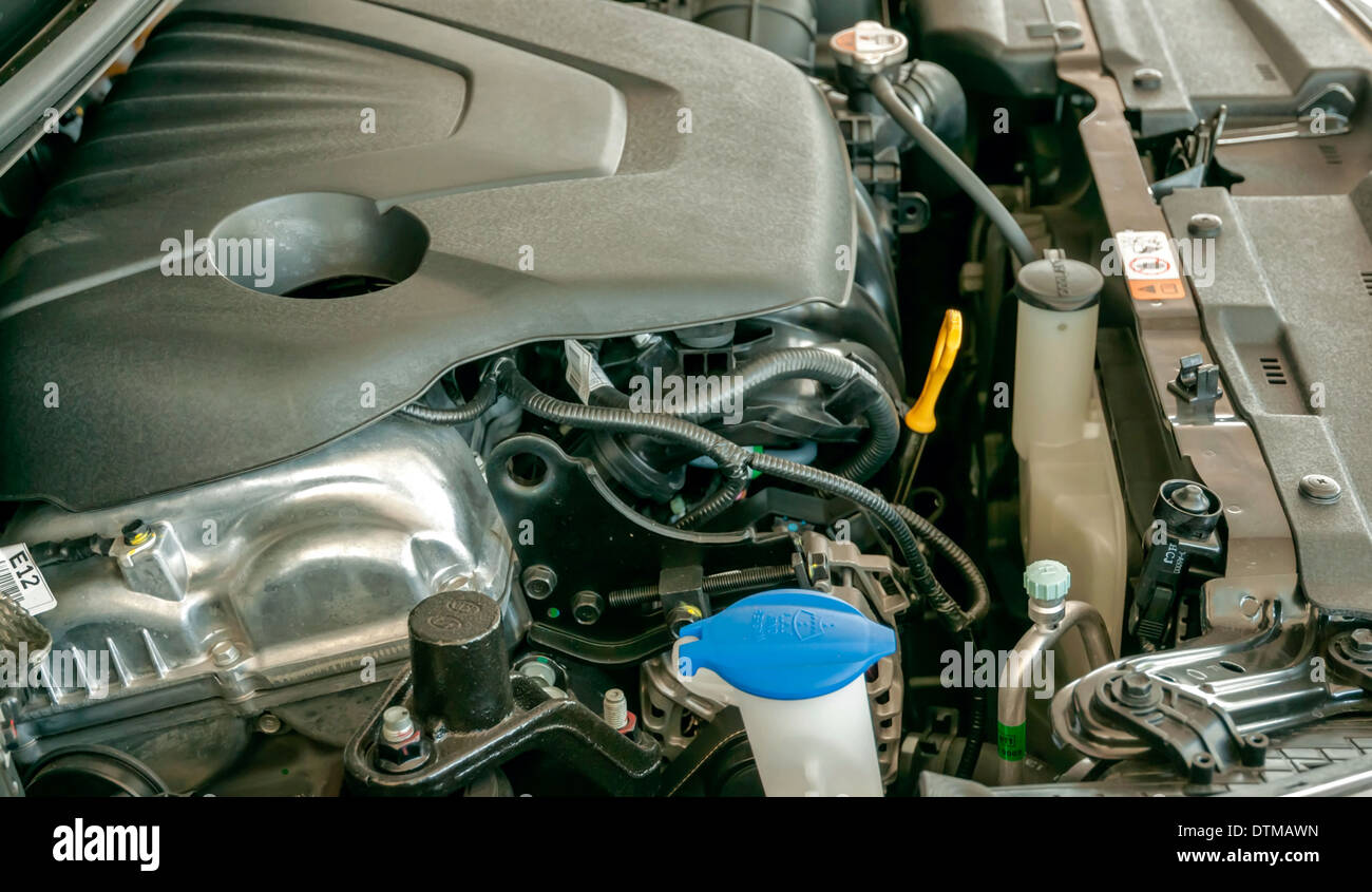 Engine bay combustion hi-res stock photography and images - Alamy