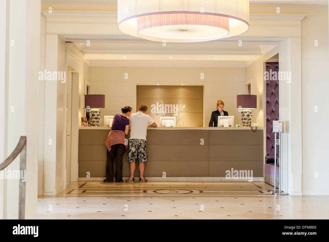 Blue white hotel reception hi-res stock photography and images - Alamy