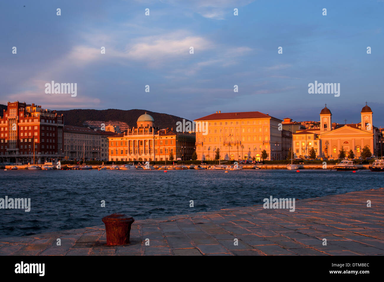 Beautiful view classic buildings hi-res stock photography and images ...