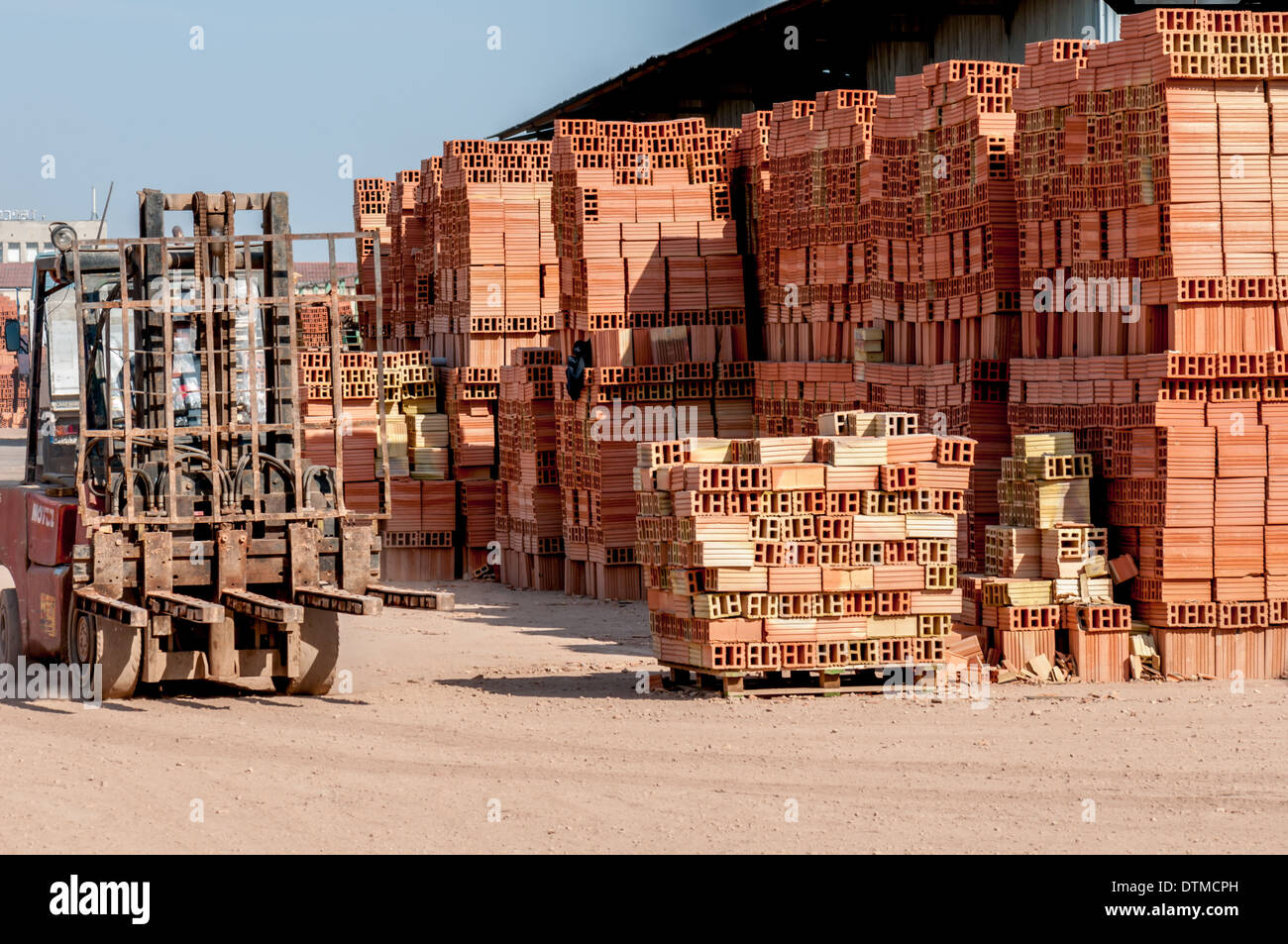 Clay brick production hi-res stock photography and images - Alamy