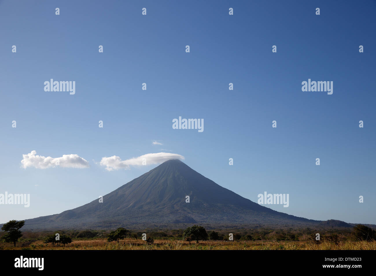 Concepcion Volcano, Ometepe Island, Nicaragua Stock Photo - Alamy
