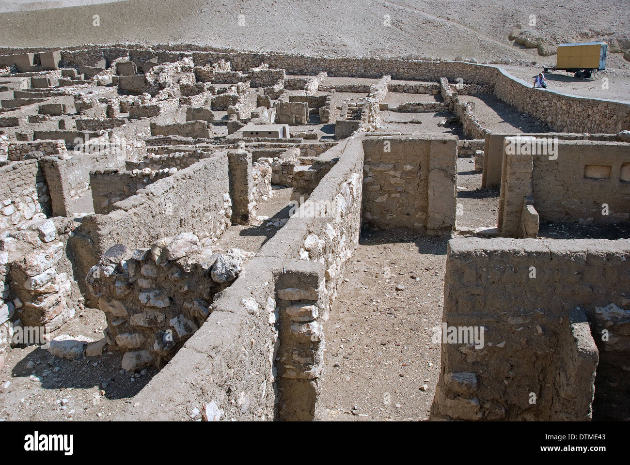 Deir el Medina:Worker's village: view of the walls of the ancient ...