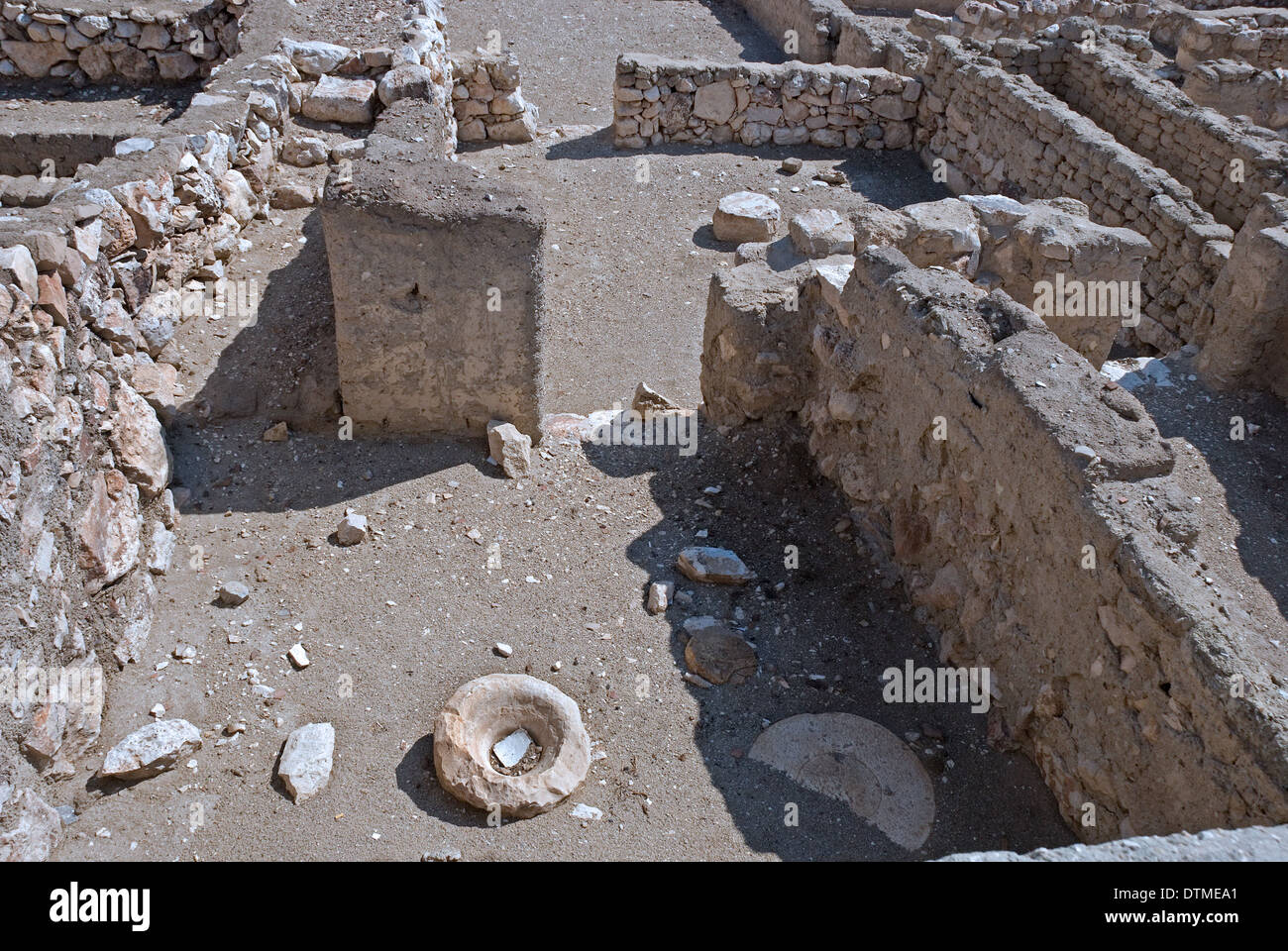 Deir el Medina:worker's village: view of the walls of the ancient ...