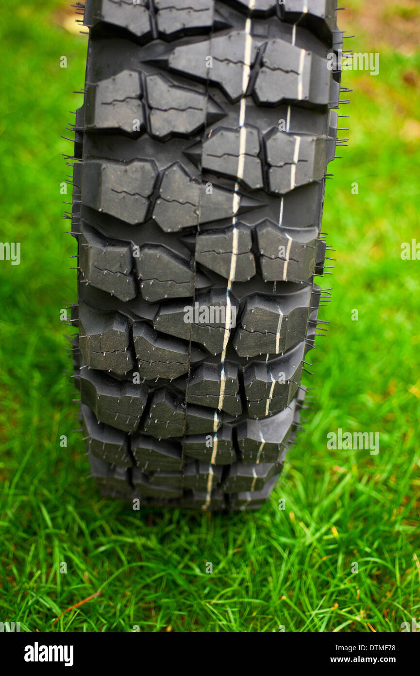 Tyre tread grass hi-res stock photography and images - Alamy