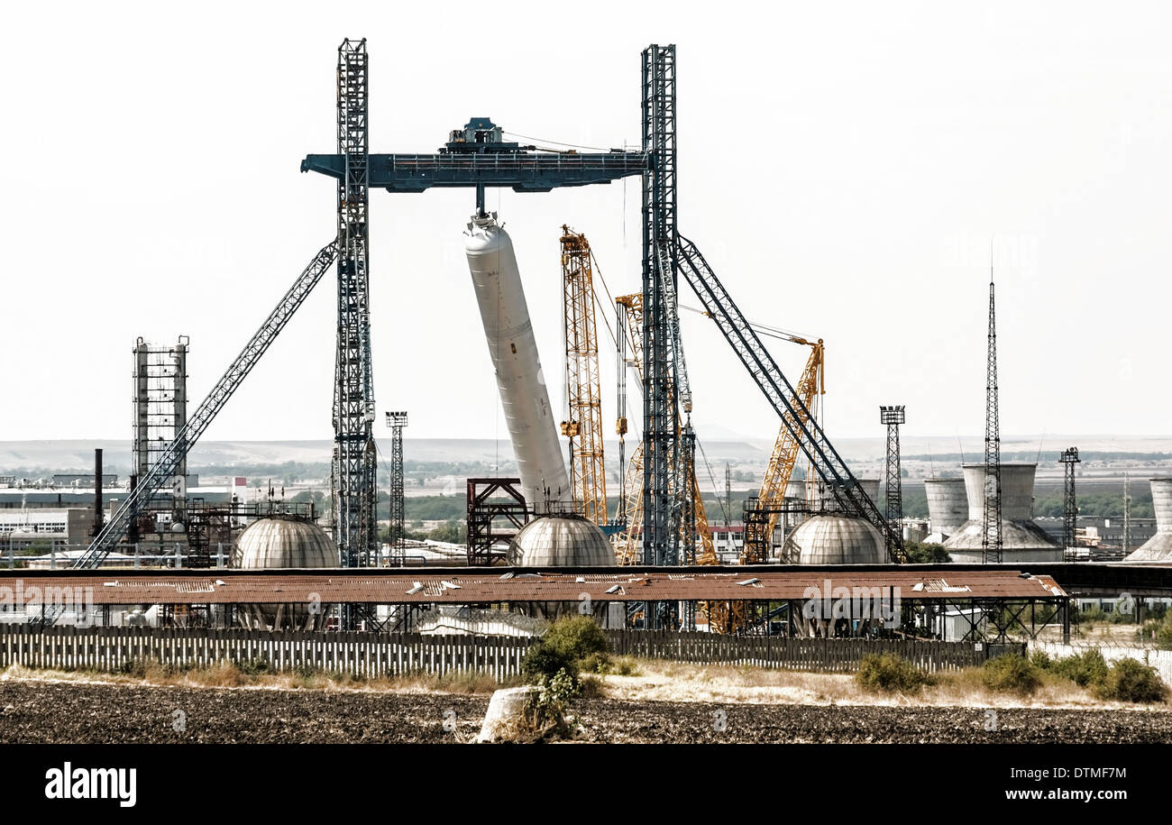 Petroleum installation hi-res stock photography and images - Alamy