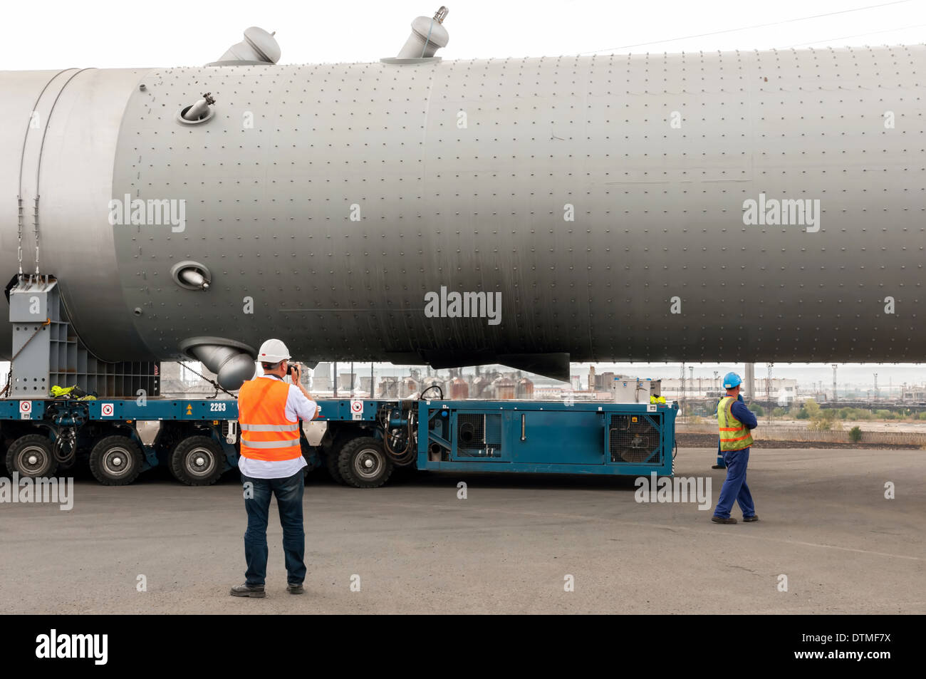 Transporting mega installation to refinery Stock Photo - Alamy