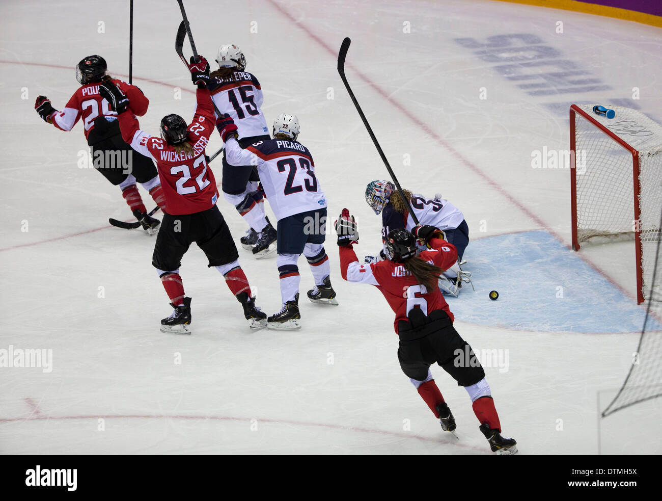 Marie philip poulin goal hi-res stock photography and images - Alamy