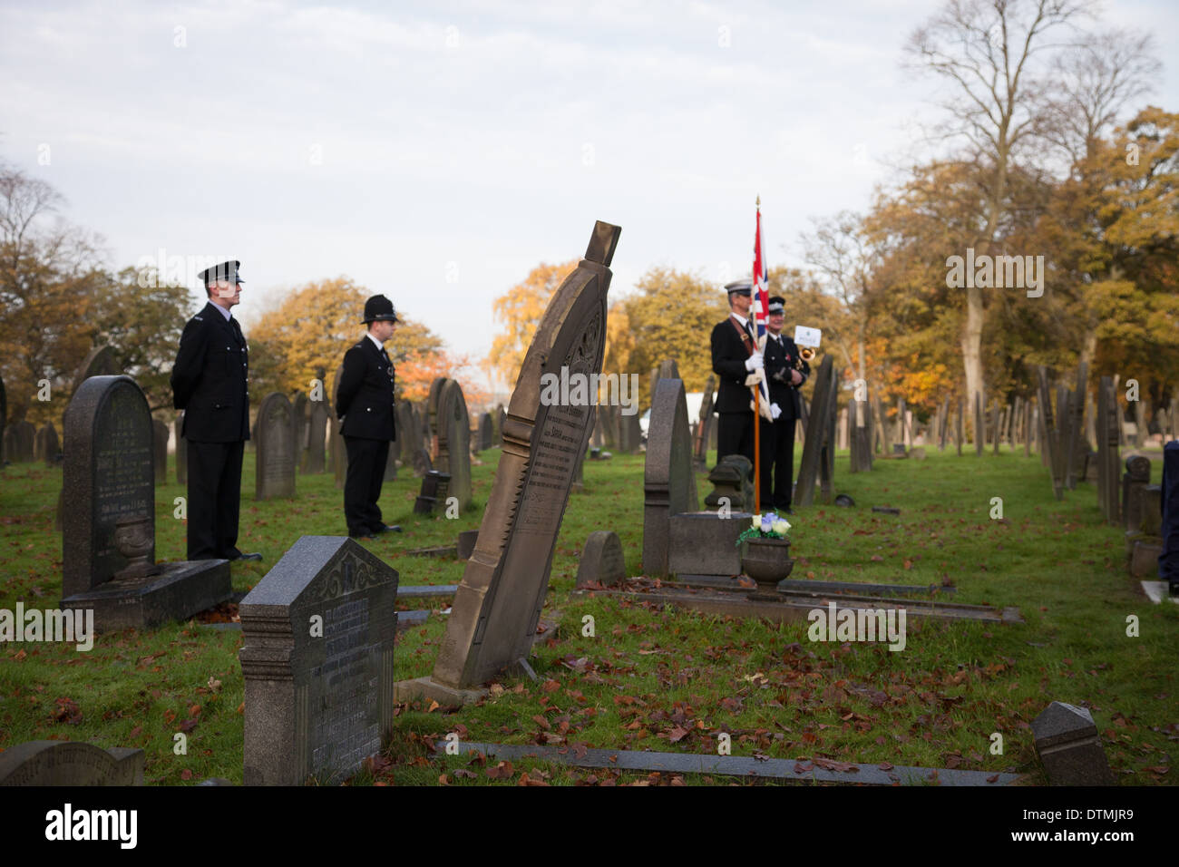 Police grave hi-res stock photography and images - Alamy