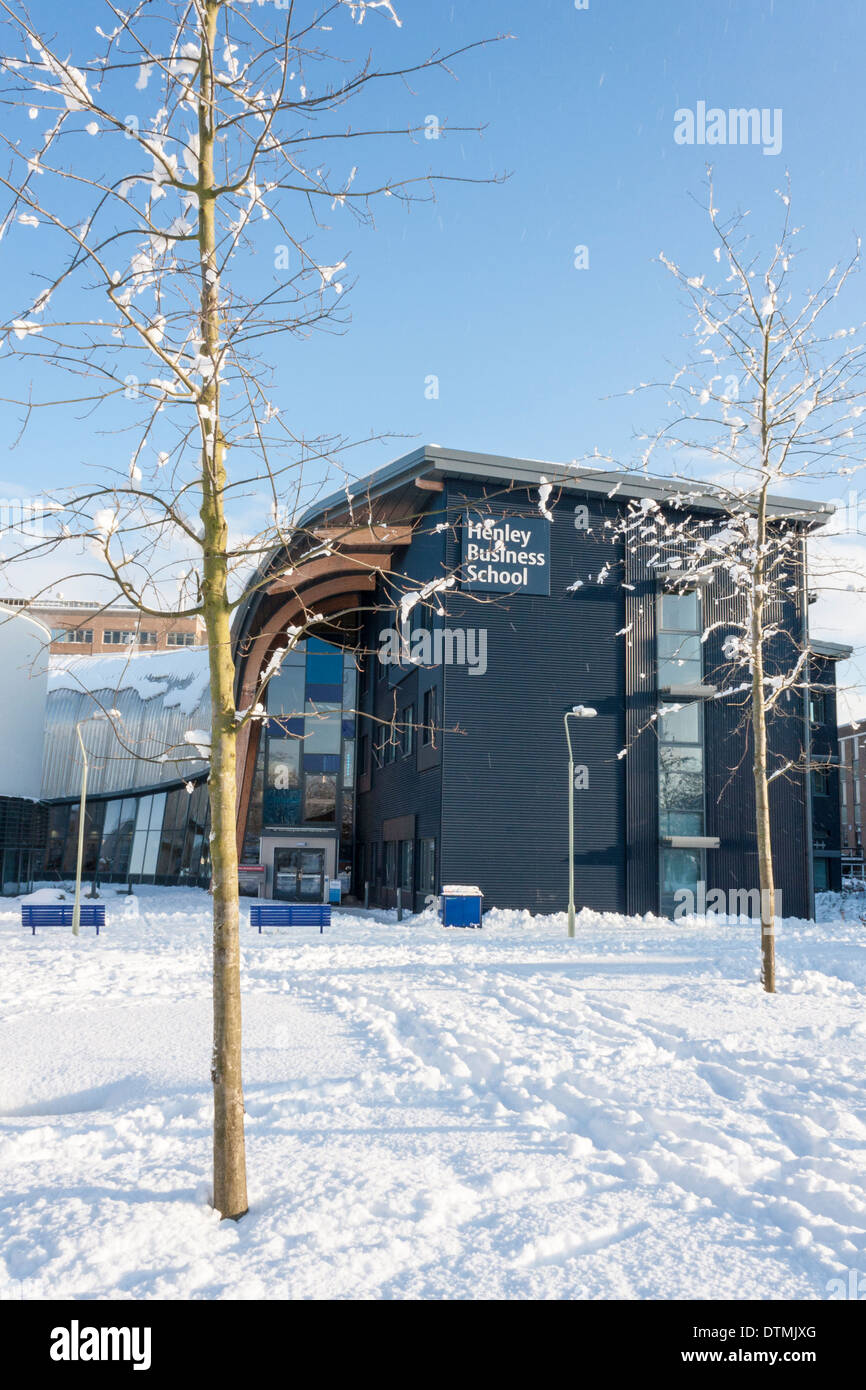 Henley Business School building at the University of Reading, Berkshire ...