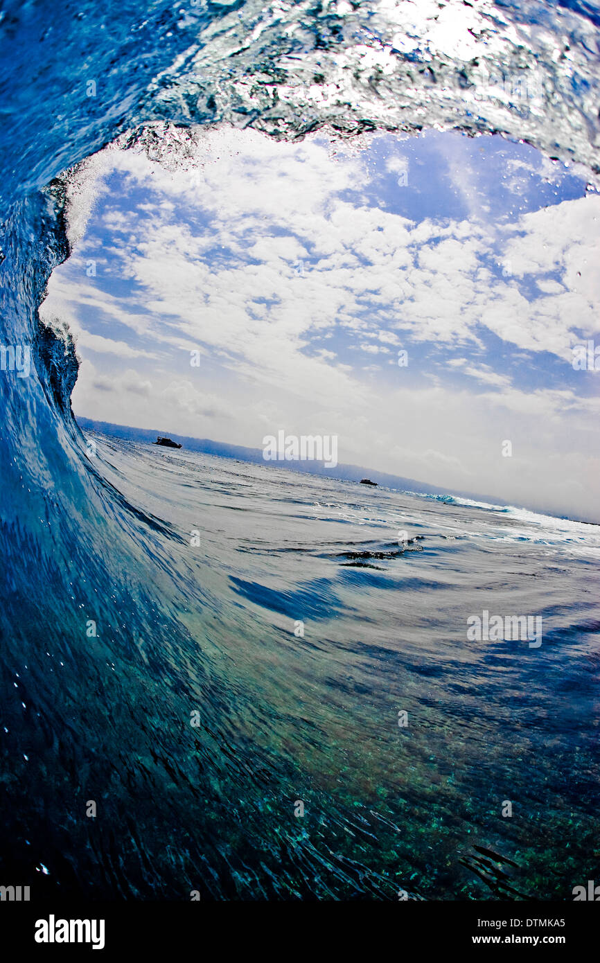 ocean sea water wave horizon landscape green blue splash barrel inside ...