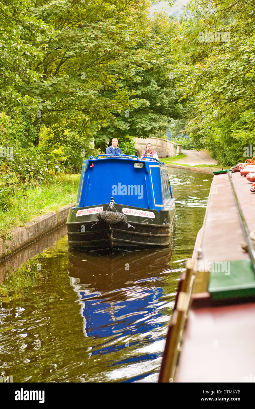 Narrow boats on the Llangollen Canal Stock Photo - Alamy
