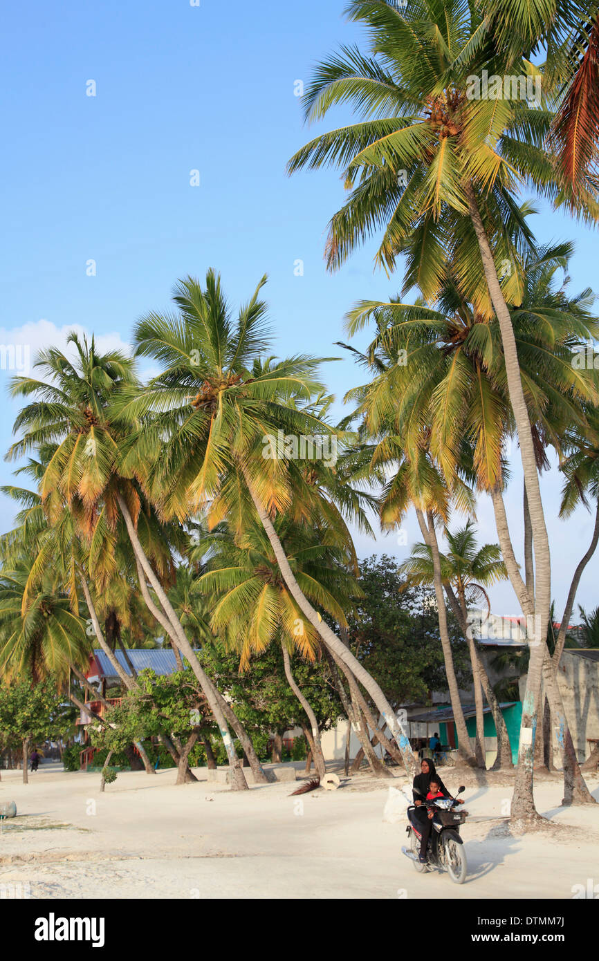 Maldives village hi-res stock photography and images - Alamy