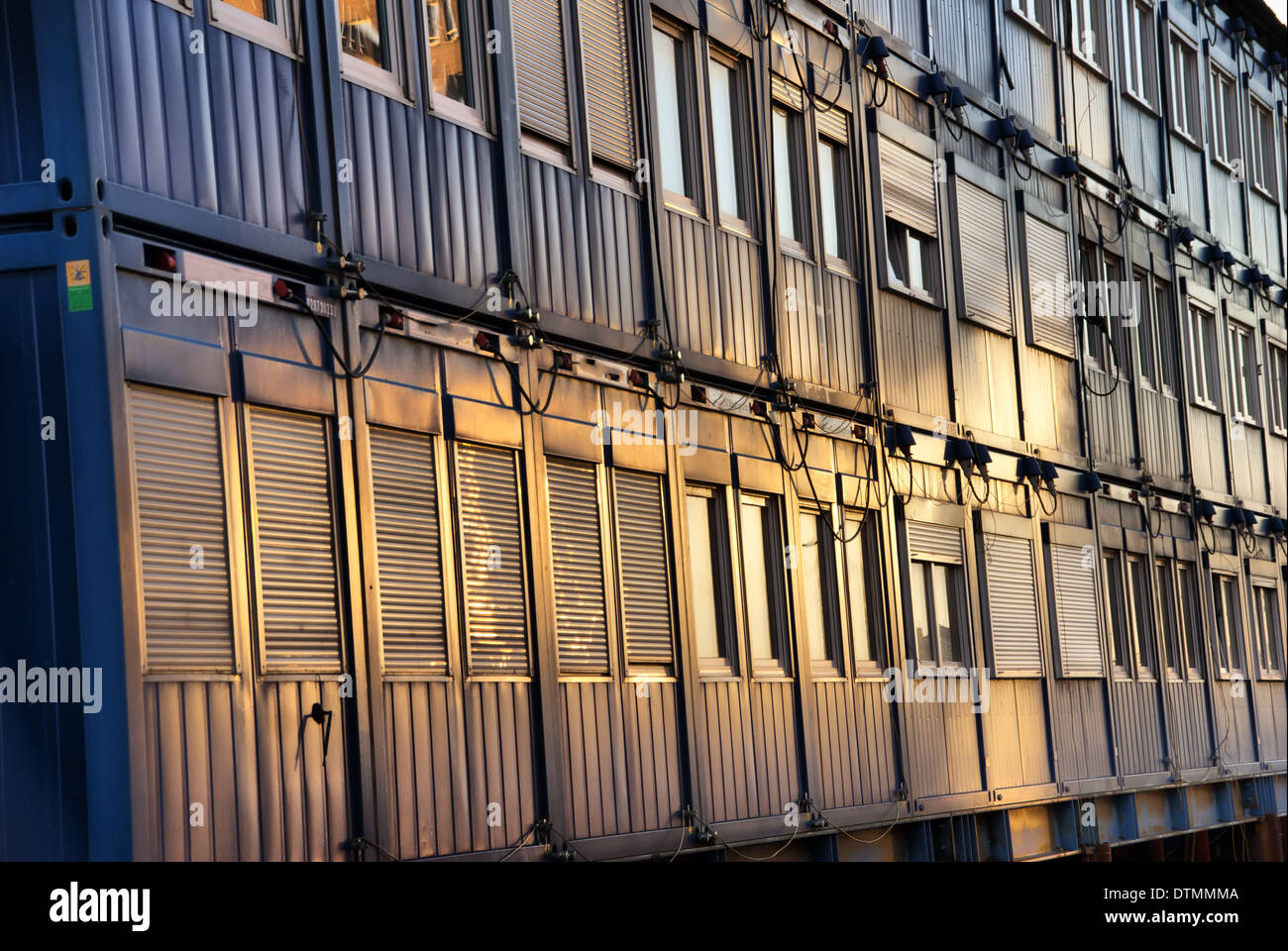 Accommodation container hi-res stock photography and images - Alamy