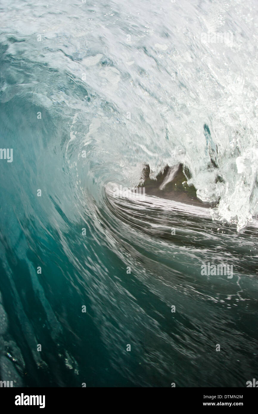 hawaii wave barrel of water ocean sea Stock Photo - Alamy