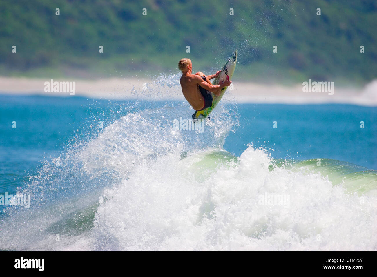 Ocean spray in air hi-res stock photography and images - Alamy