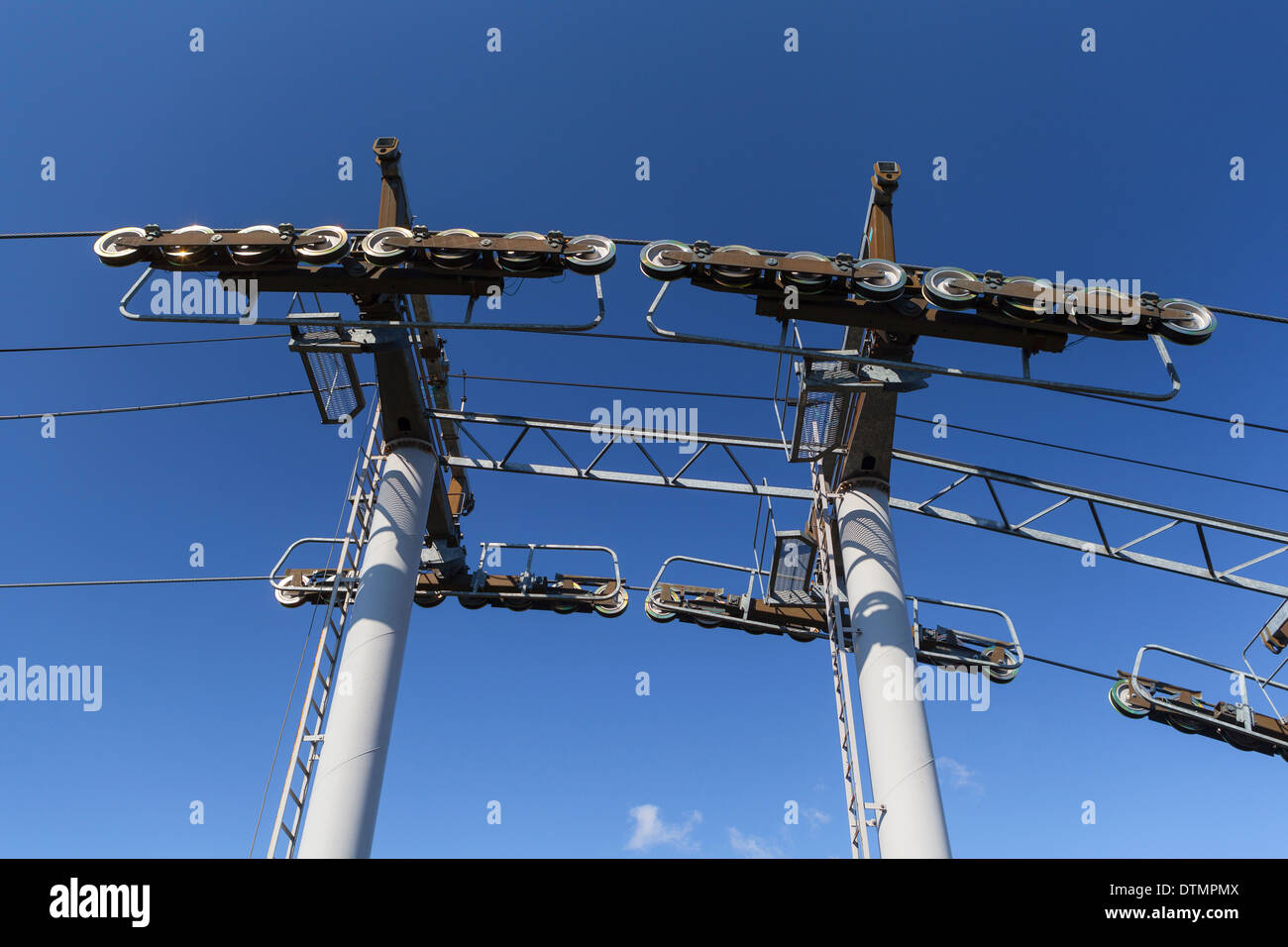 Ski lift wire system Stock Photo - Alamy