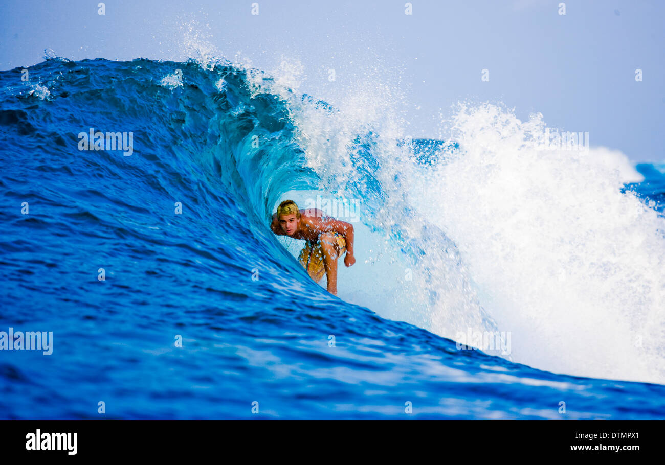 Ocean wave surfer hi-res stock photography and images - Alamy