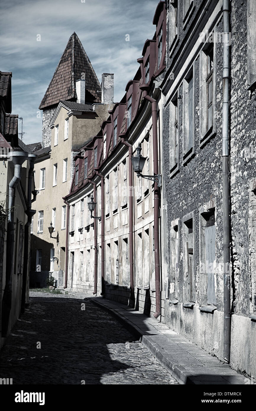 Traditional medieval european street hi-res stock photography and ...