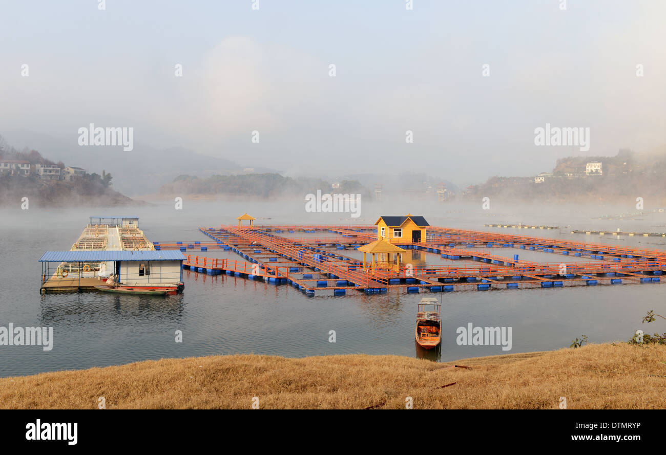 Floating boat hi-res stock photography and images - Alamy