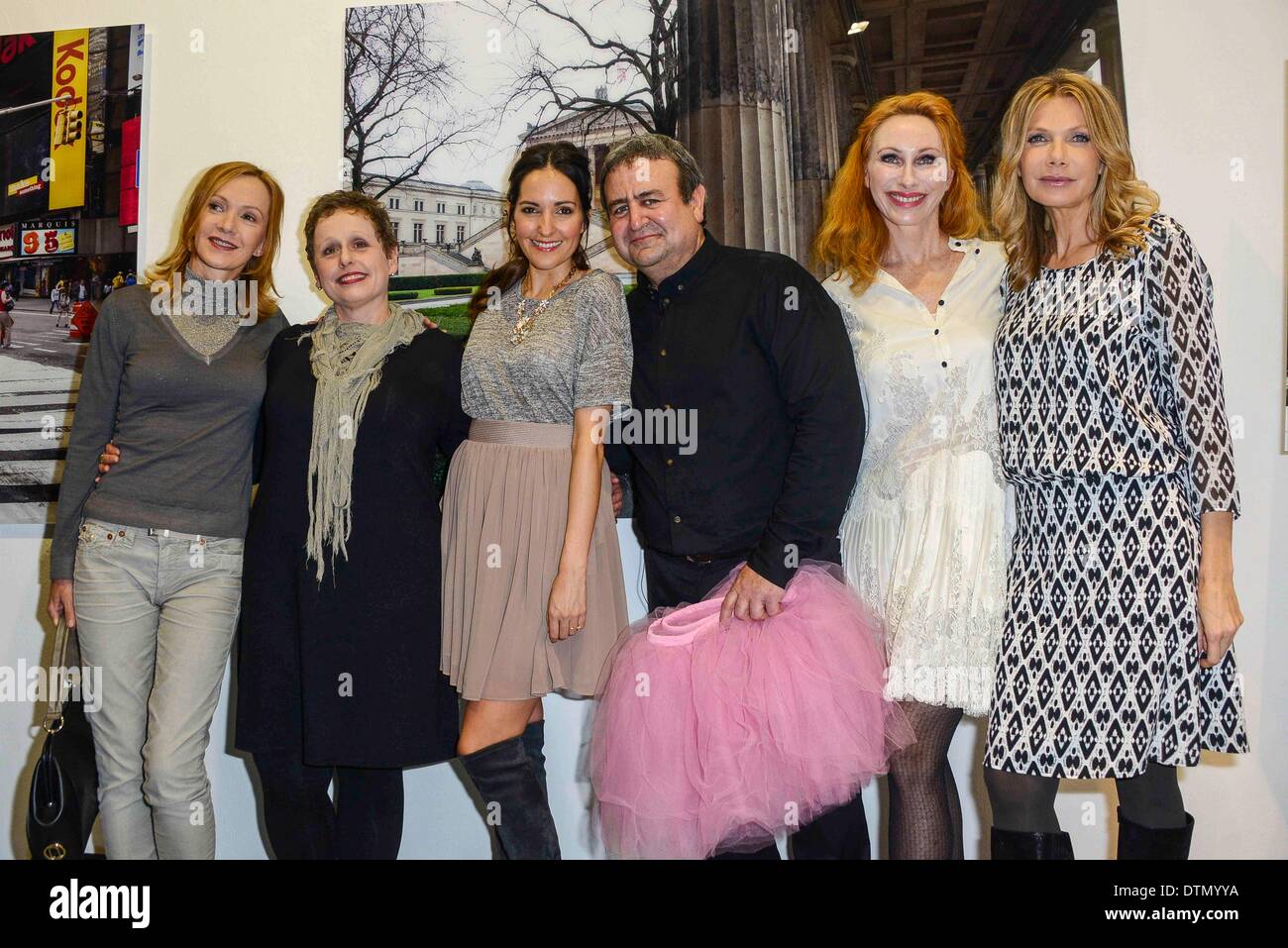 By first wife linda hi-res stock photography and images - Alamy