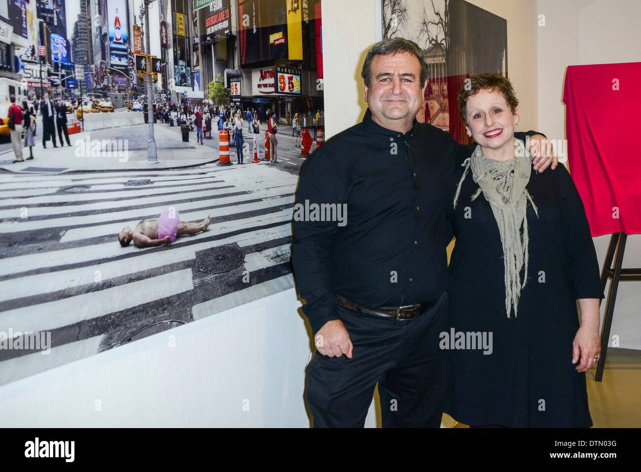 Bob Carey with wife Linda The Tutu Projec The man in the pink tutu ...