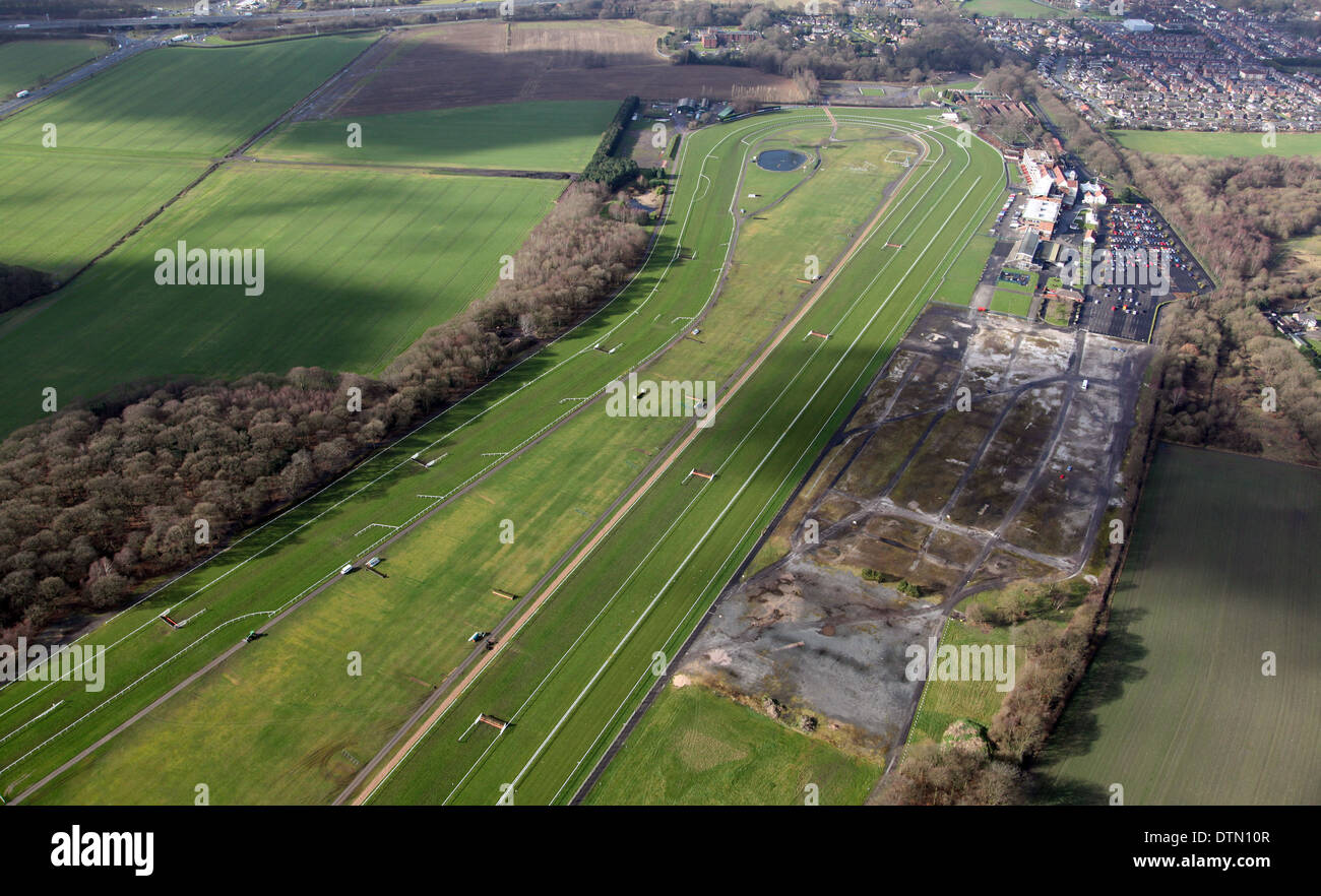 Haydock racecourse hi-res stock photography and images - Alamy