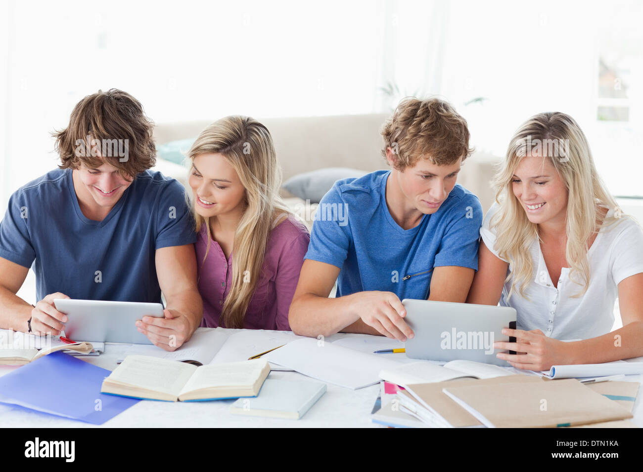 Help one another hi-res stock photography and images - Alamy