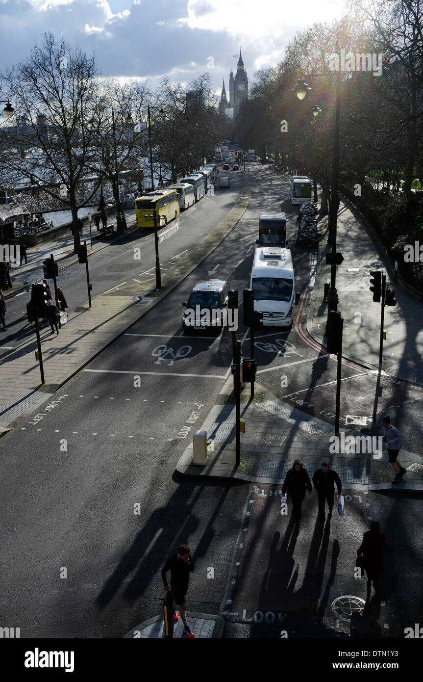 Busy embankment hi-res stock photography and images - Alamy