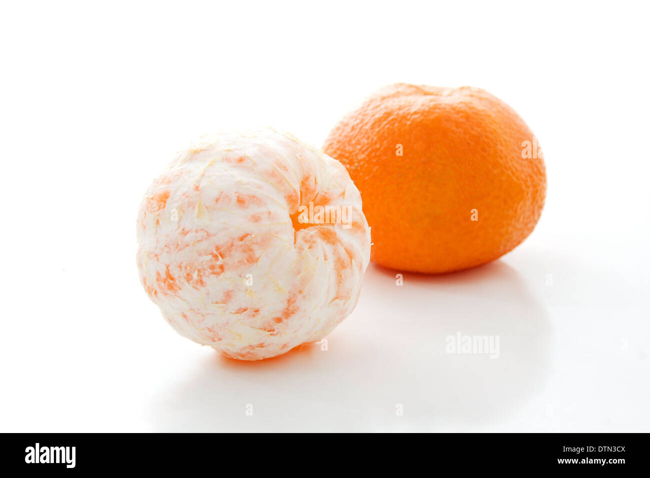 Peeled orange clipart hi-res stock photography and images - Alamy