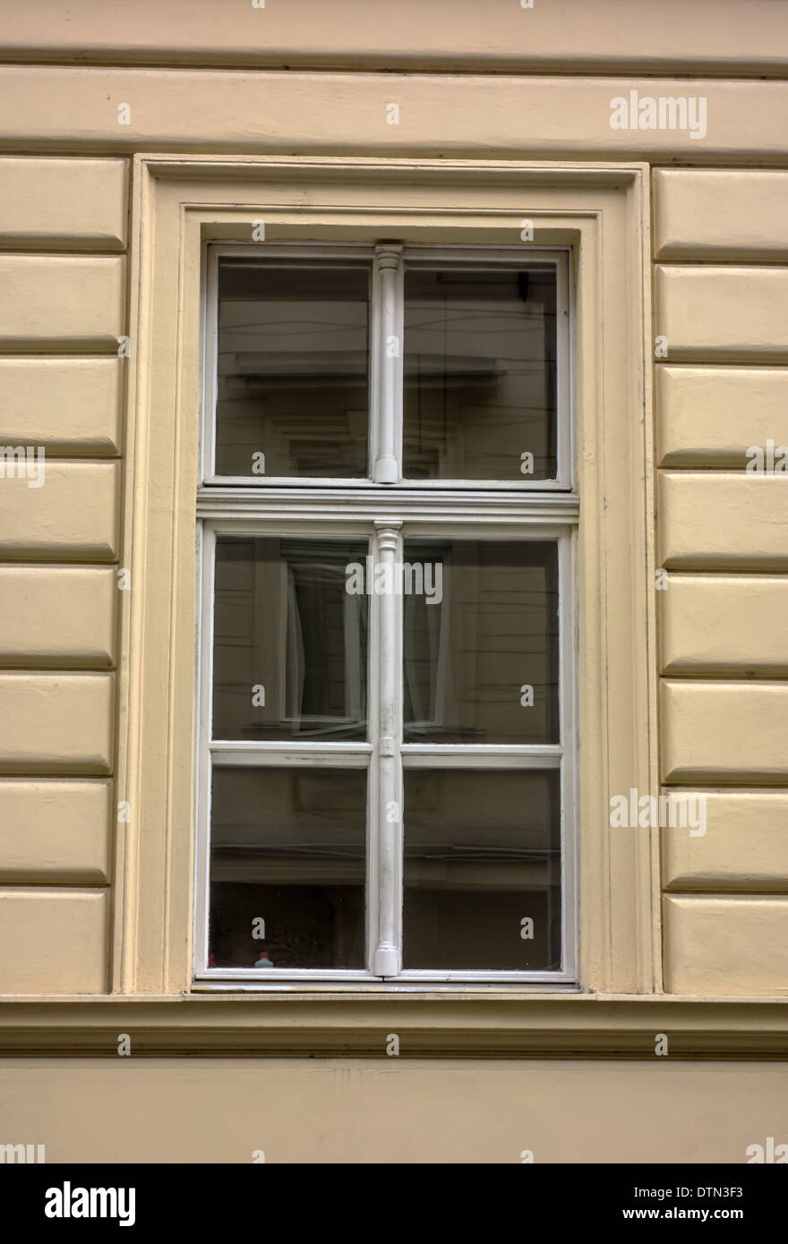 Old building window Stock Photo - Alamy