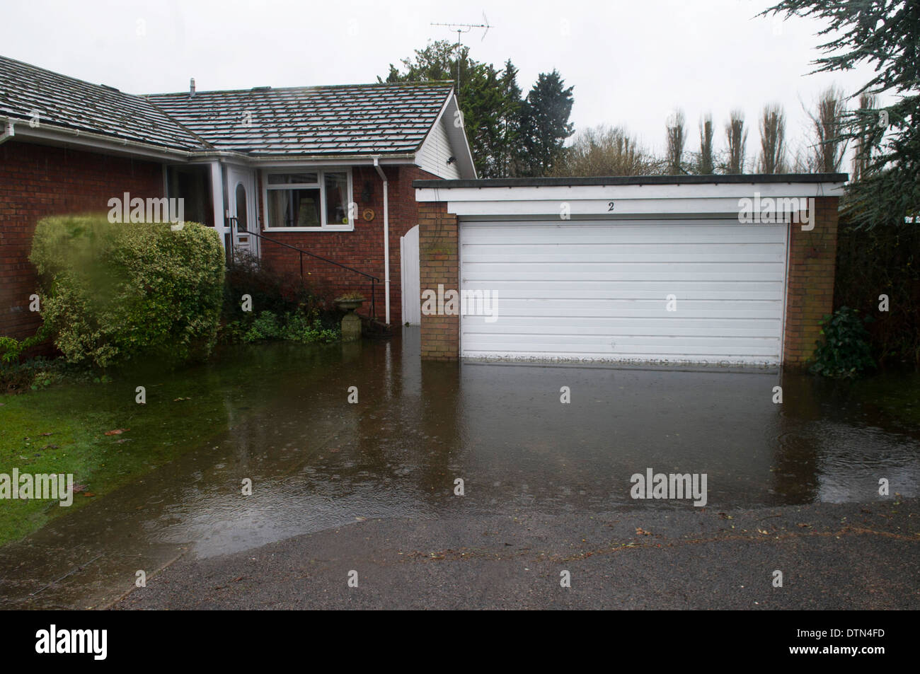 Datchet Floods. Water levels high around property, businesses and ...