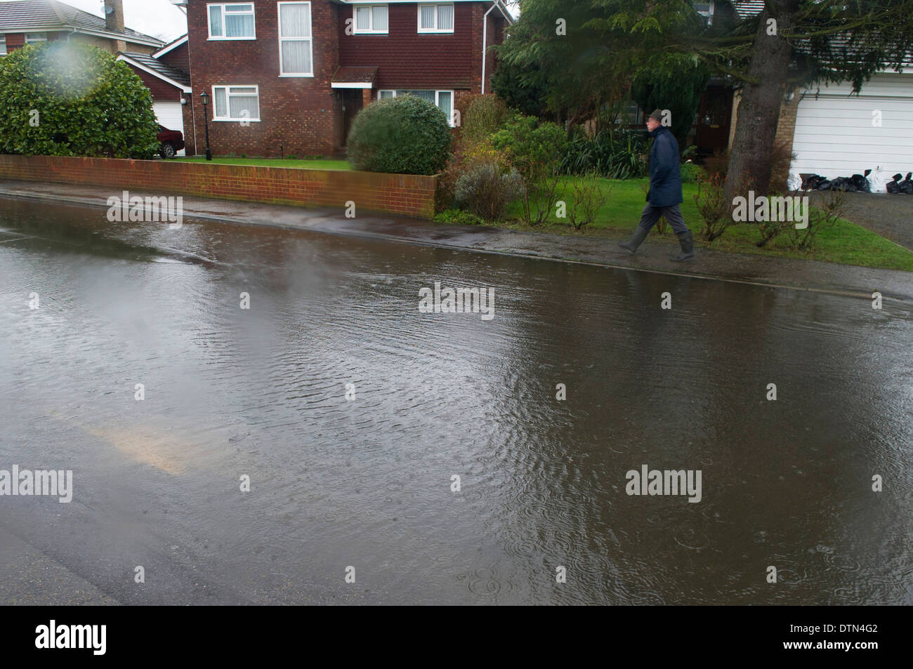 Datchet Floods. Water levels high around property, businesses and ...