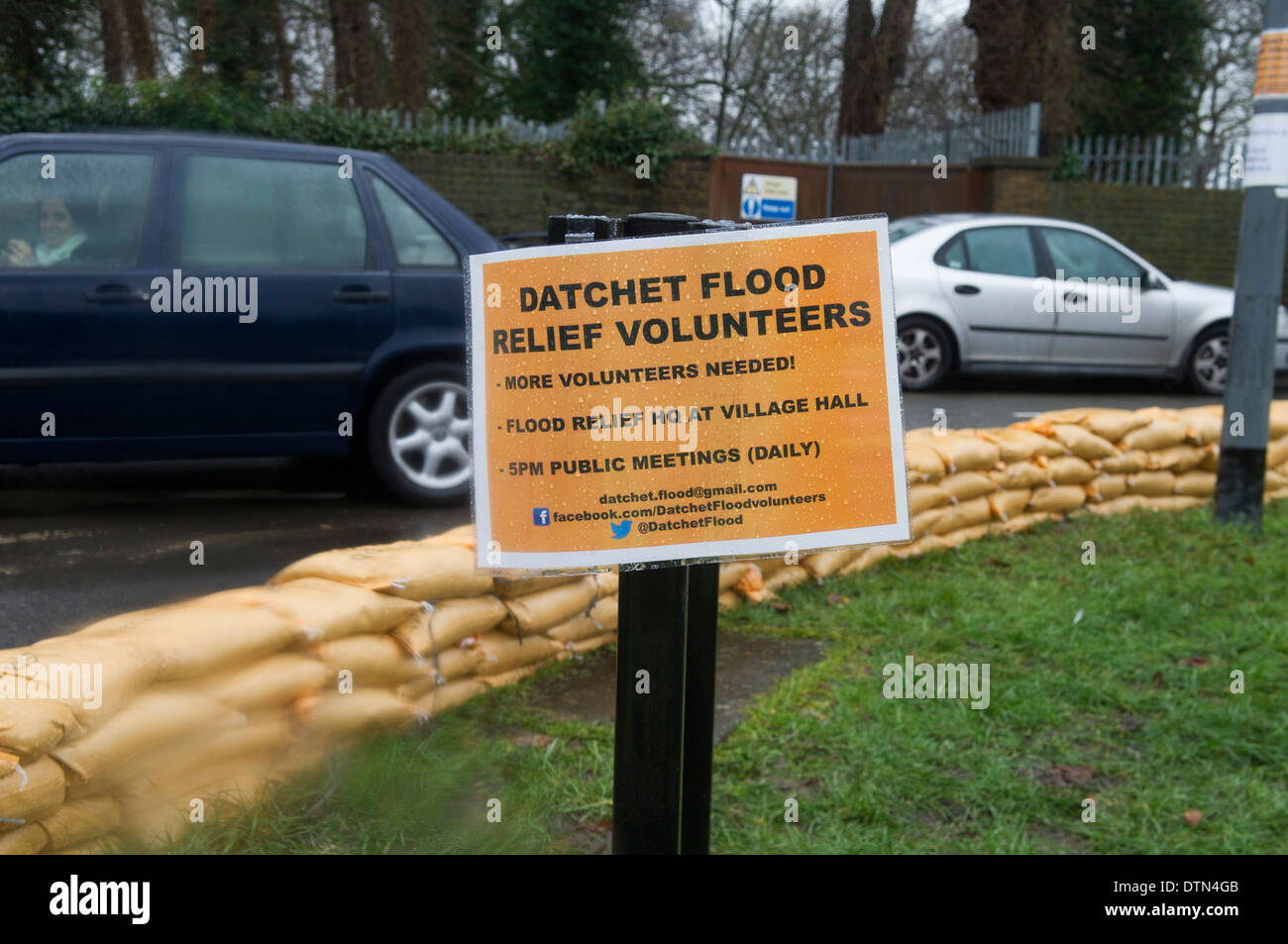 Datchet Floods. Water levels high around property, businesses and ...