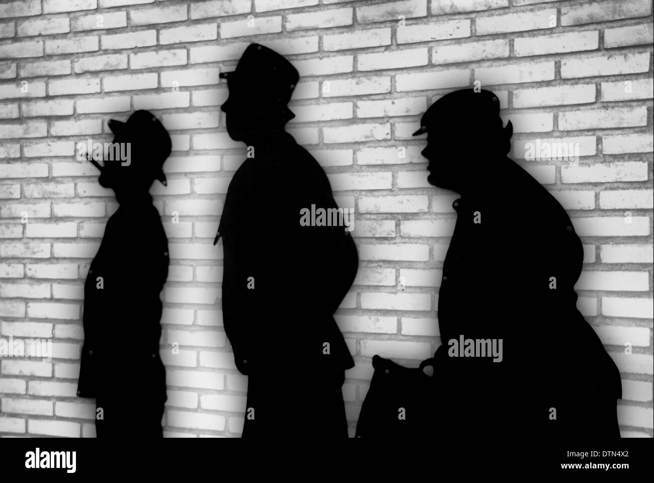 Distorted human figures hi-res stock photography and images - Alamy