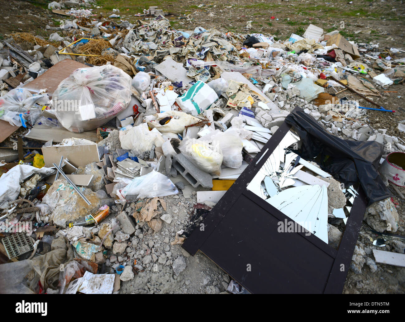 Heap pollution hi-res stock photography and images - Alamy