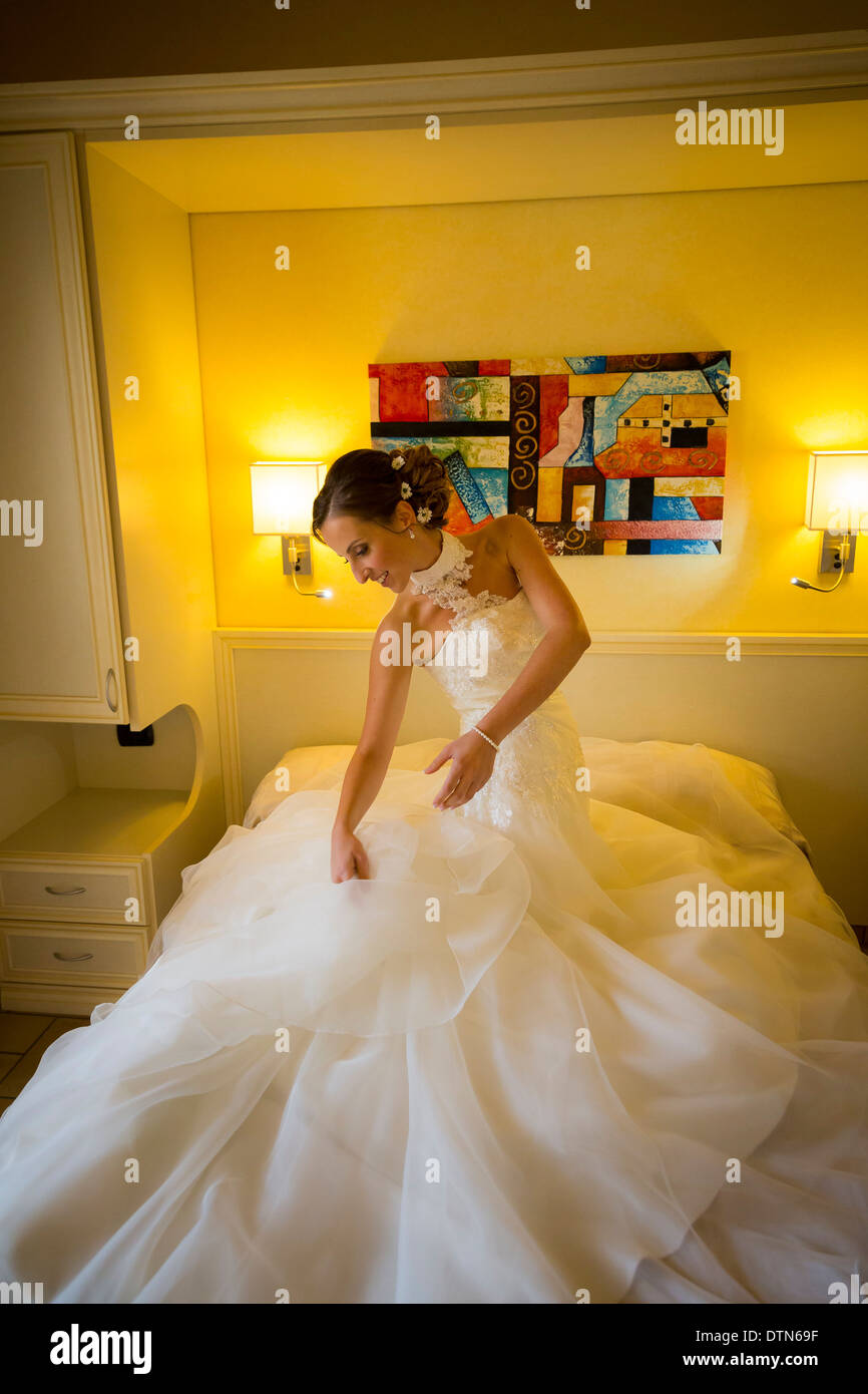 Preparation for wedding hi-res stock photography and images - Alamy