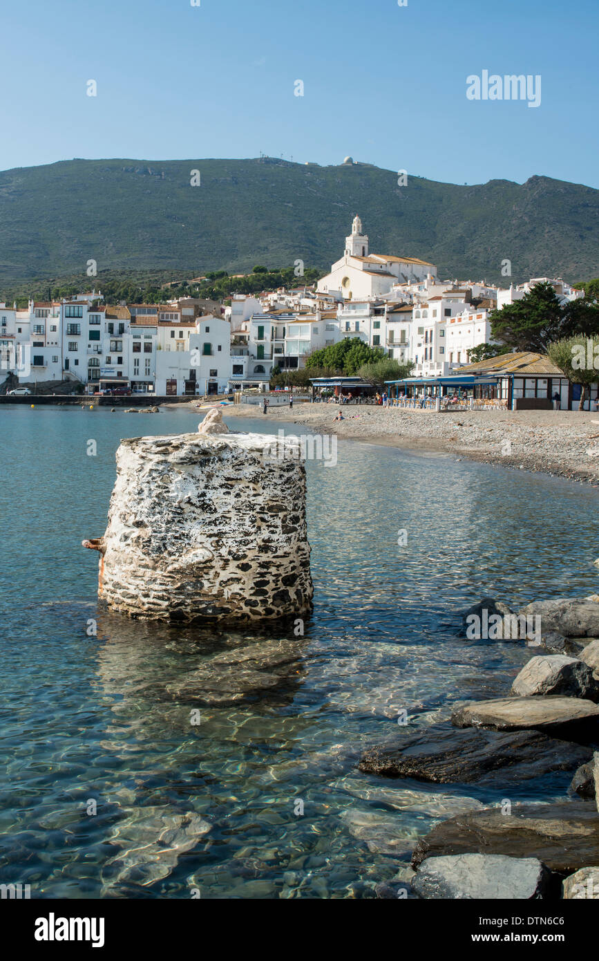 The main beach in white washed seaside artist's town of Cadaques, Cap ...